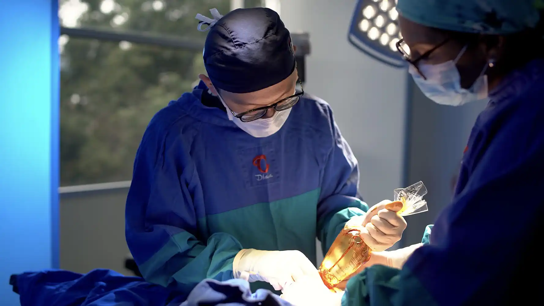 Mamoplastia de Aumento en Bogotá | Dr. Minyor Avellaneda